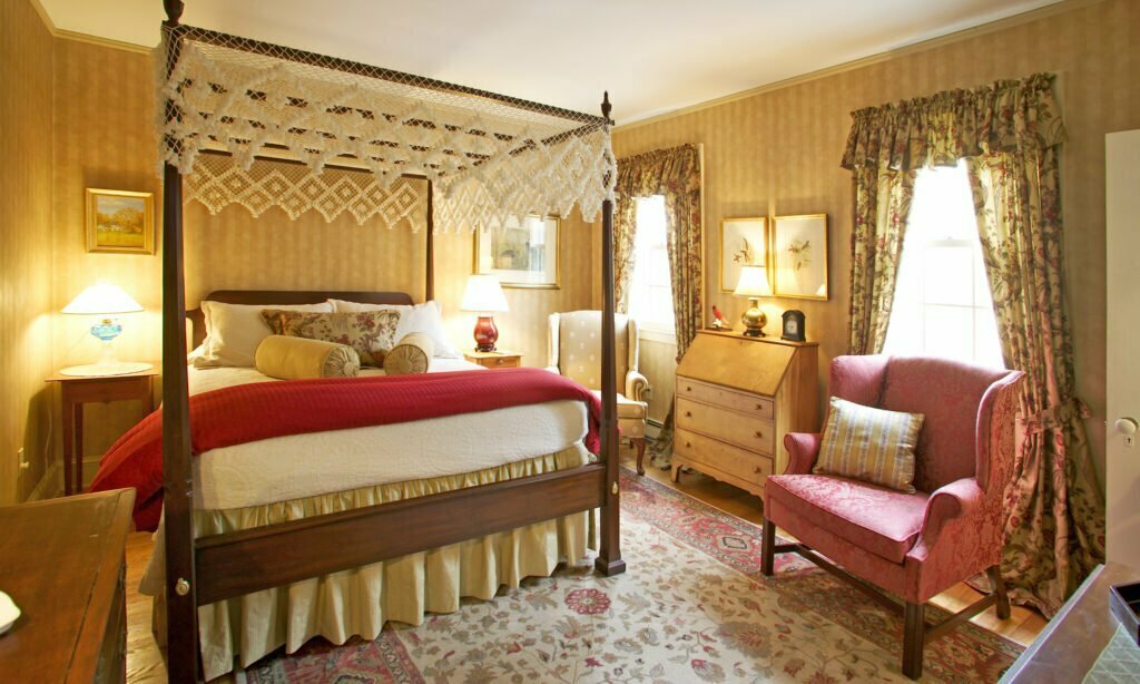 Berkshires Lodging - Stockbridge Country Inn